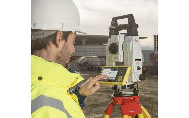 Leica iCON iCR80 Robotic Total Station LG6013431 | C.R. Kennedy