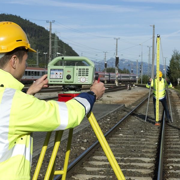 Leica LS10 & LS15 Digital Levels 00Z804 | C.R. Kennedy